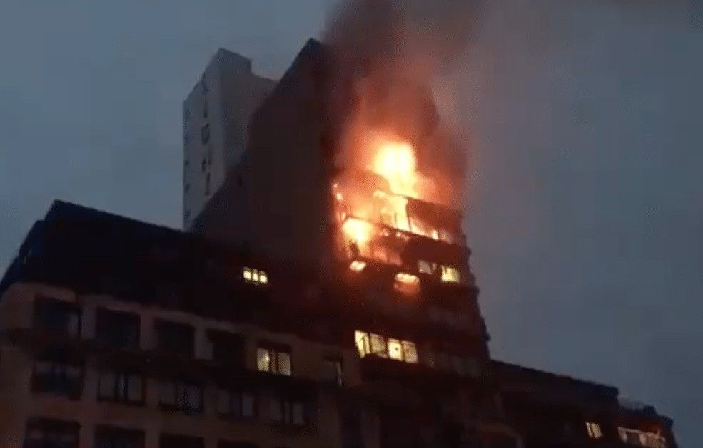 UPDATE: Apartment block fire spreading quickly in Manchester Northern ...
