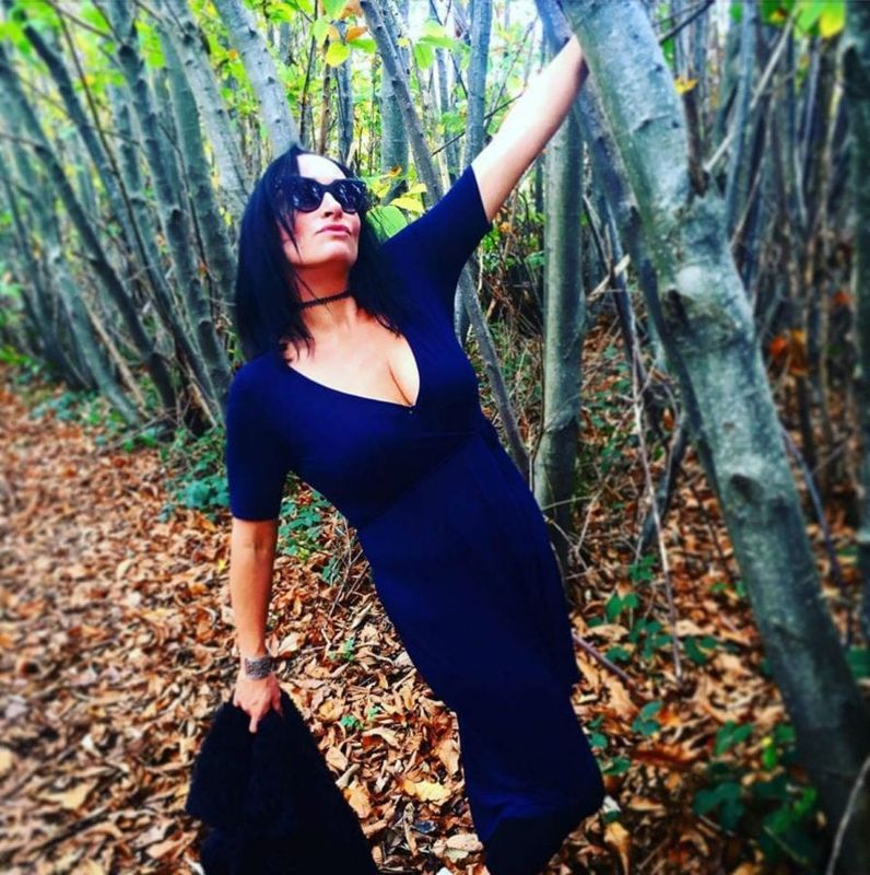 Mum-of-two who 'gained weight using FitBit' lost eight stone after she ...