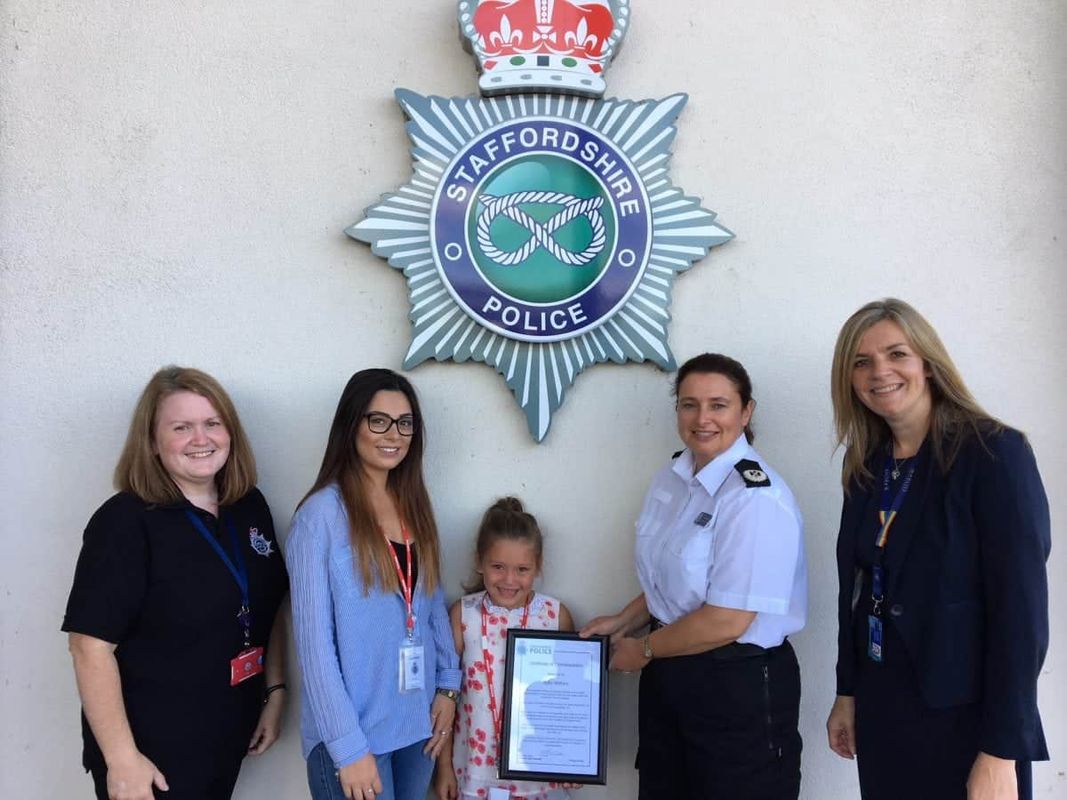 Moment a six-year-old girl dialled 999 for an ambulance after her mum ...