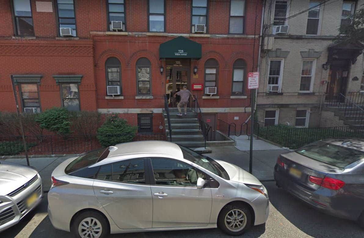 Google Maps captures dramatic moment man falls down steps in real-time ...