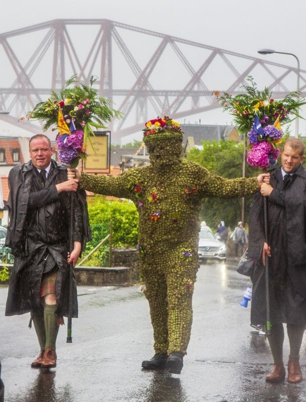 Folk character the Burryman covered head to toe in more than 8,000 ...