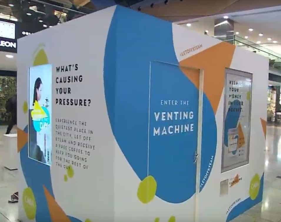 'Venting machine' opens up in London's Canary Wharf