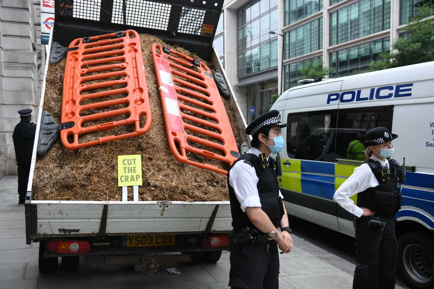 Extinction Rebellion dump 7 tons of horse manure outside Daily Mail ...