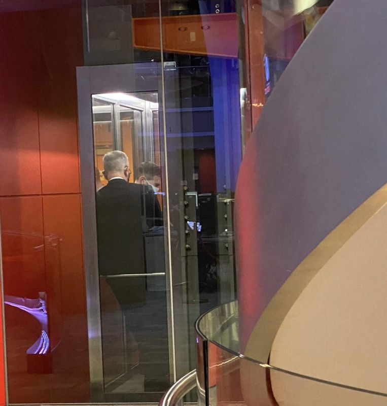 'If this isn't a metaphor': Levelling up minister stuck in BBC elevator