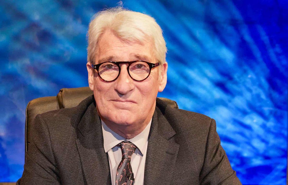 Paxman signs off University Challenge for the last time