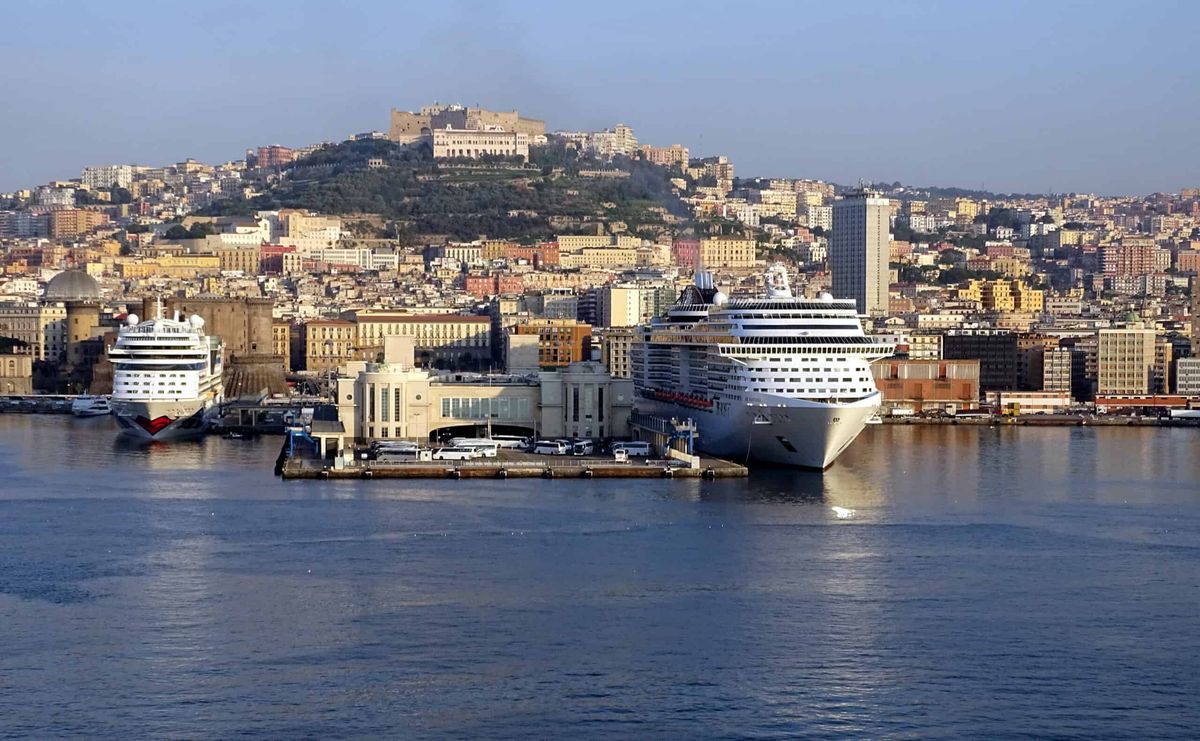 New superyacht rules lock billionaires out of Naples