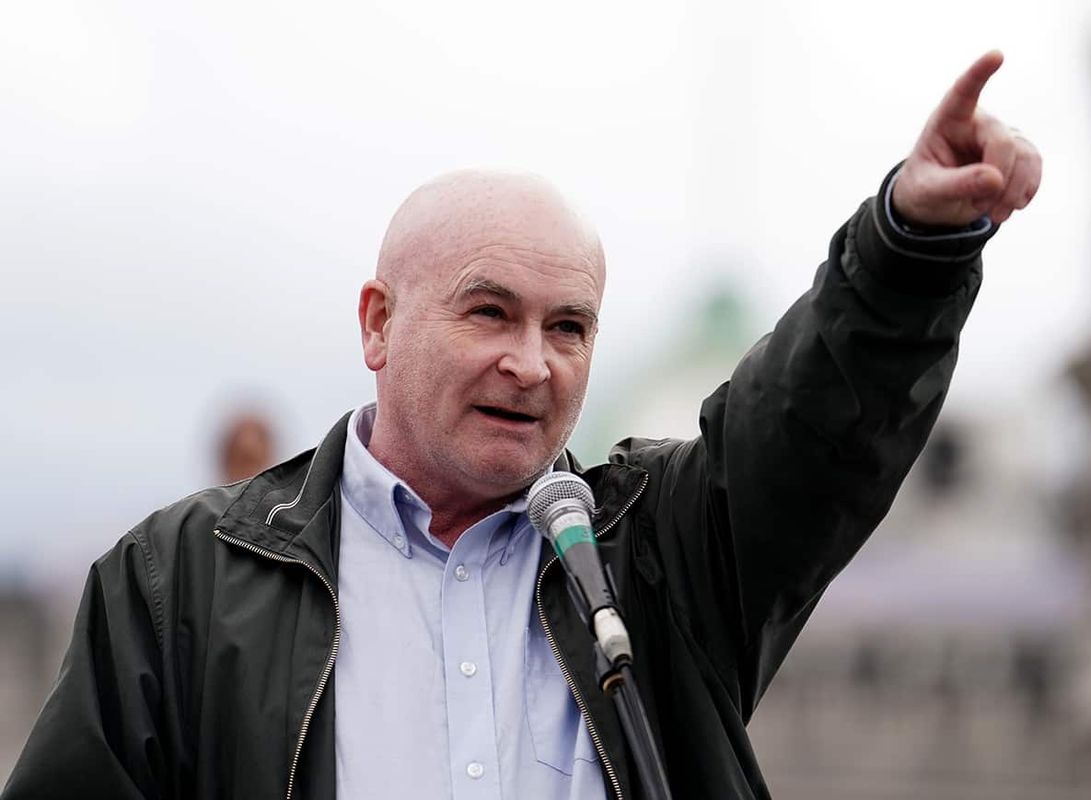 'The working class WILL defeat hatred': Mick Lynch makes rip-roaring ...