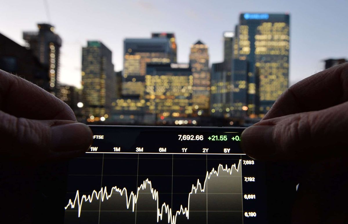 FTSE 100 hits all-time high