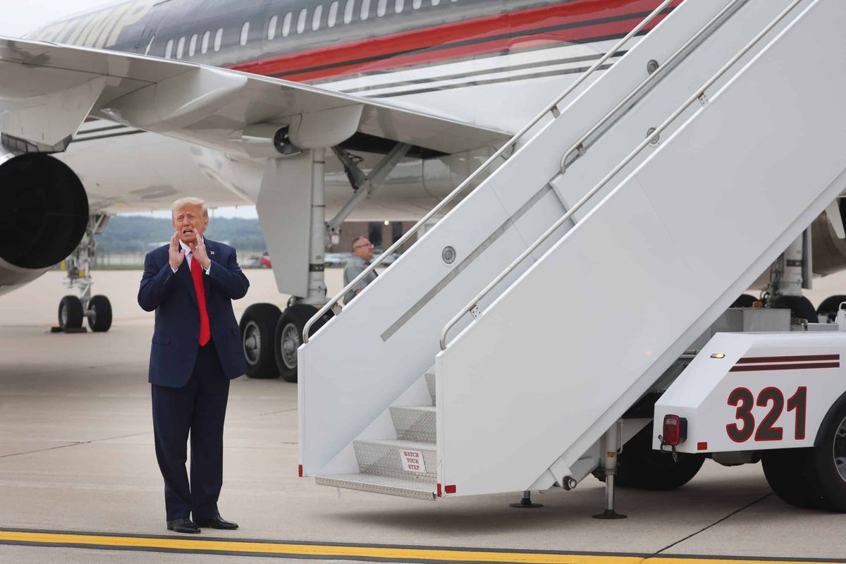 Donald Trump uses jet once owned by Jeffrey Epstein