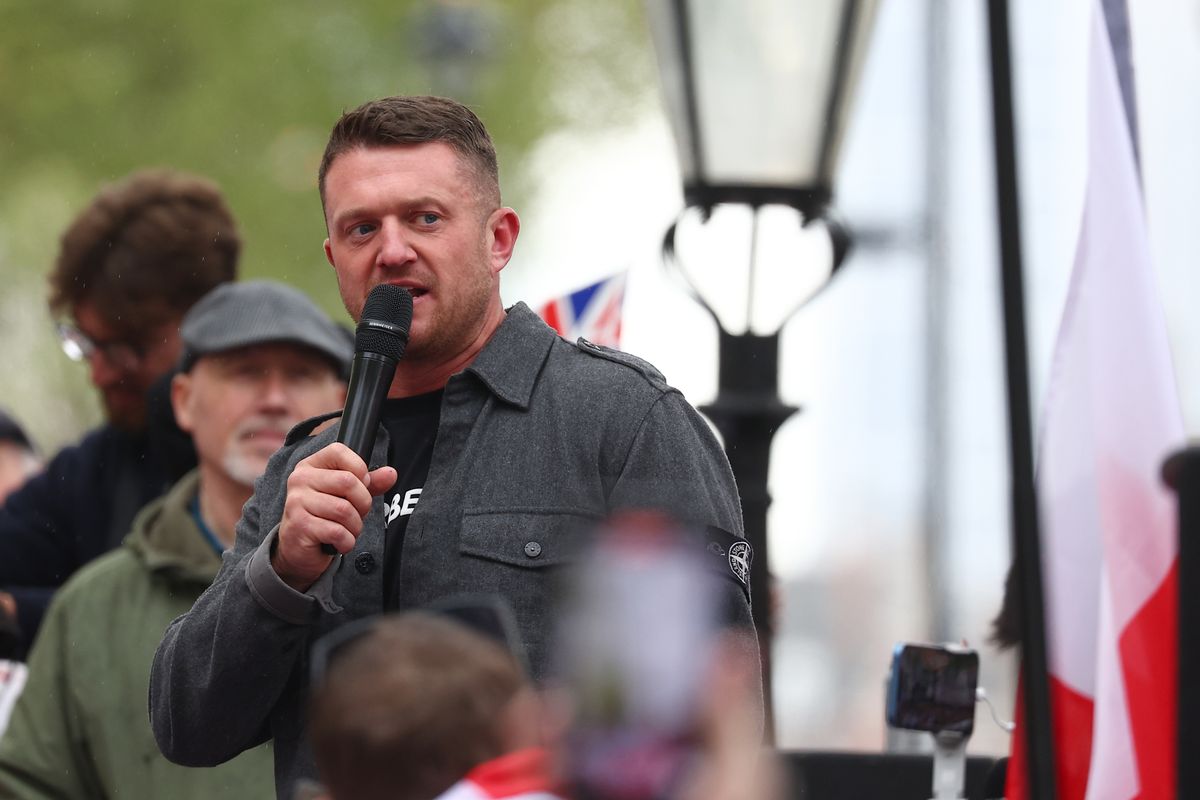 Tommy Robinson loses appeal to have jail sentence shortened