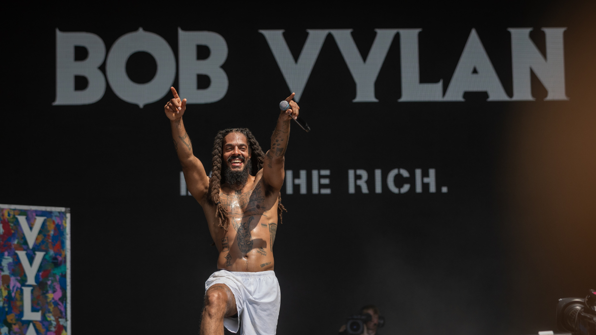 Bob Vylan issue scathing new statement as police investigate ...