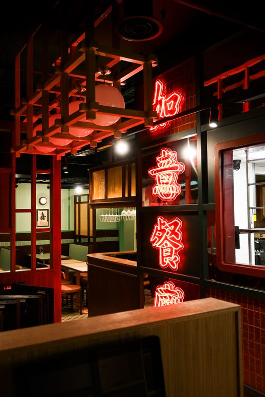 Mama Li opens in Canary Wharf today with 50% off the food for one day!