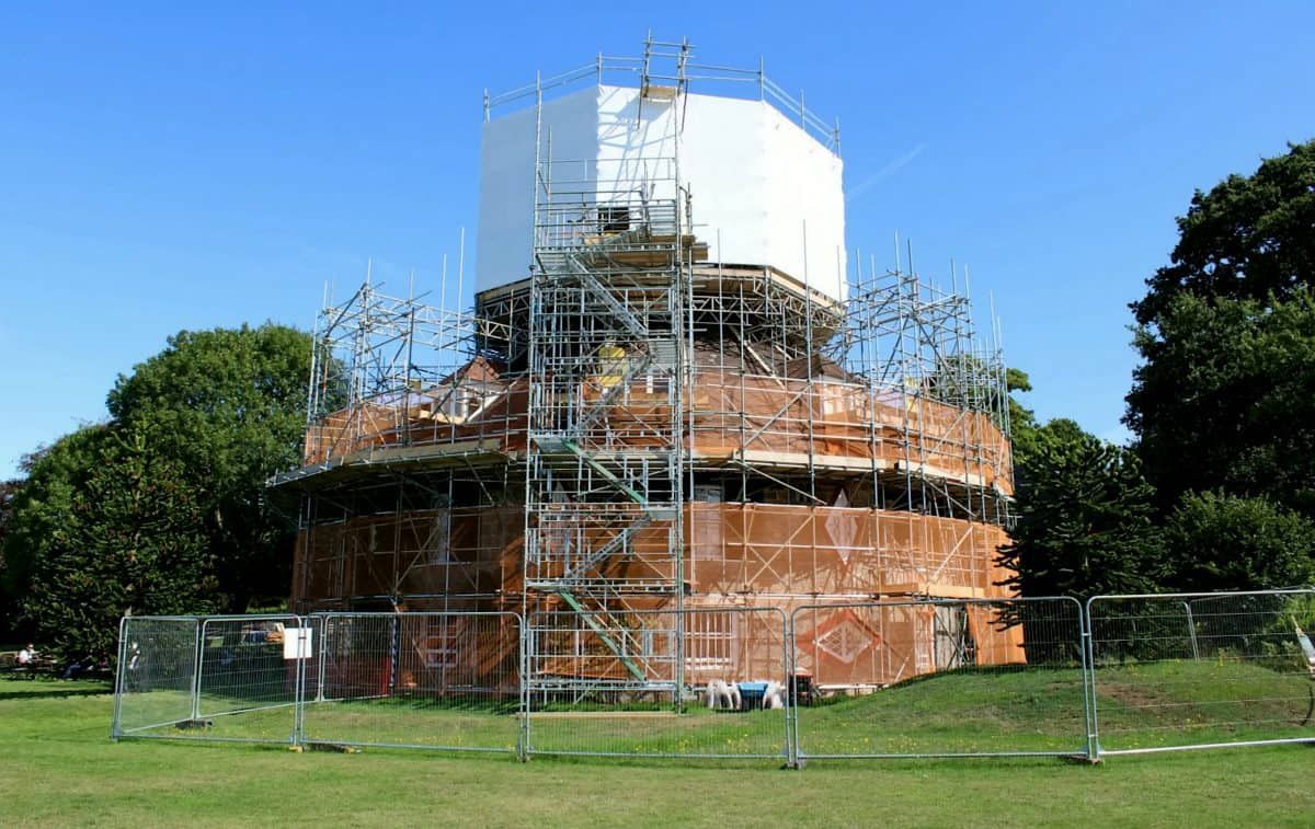 Pictures show the world's most difficult scaffolding job made to ...