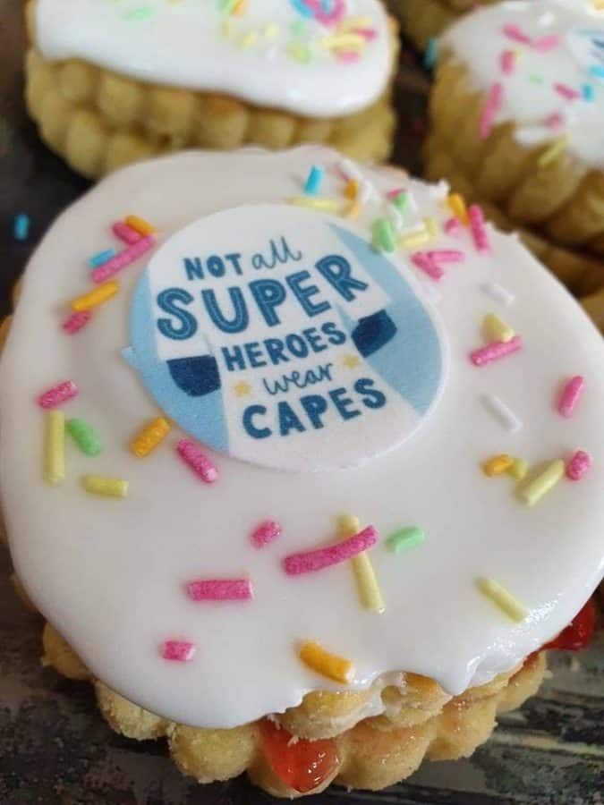 Shopkeeper's biscuits praising prison officers, refuse collectors & NHS ...