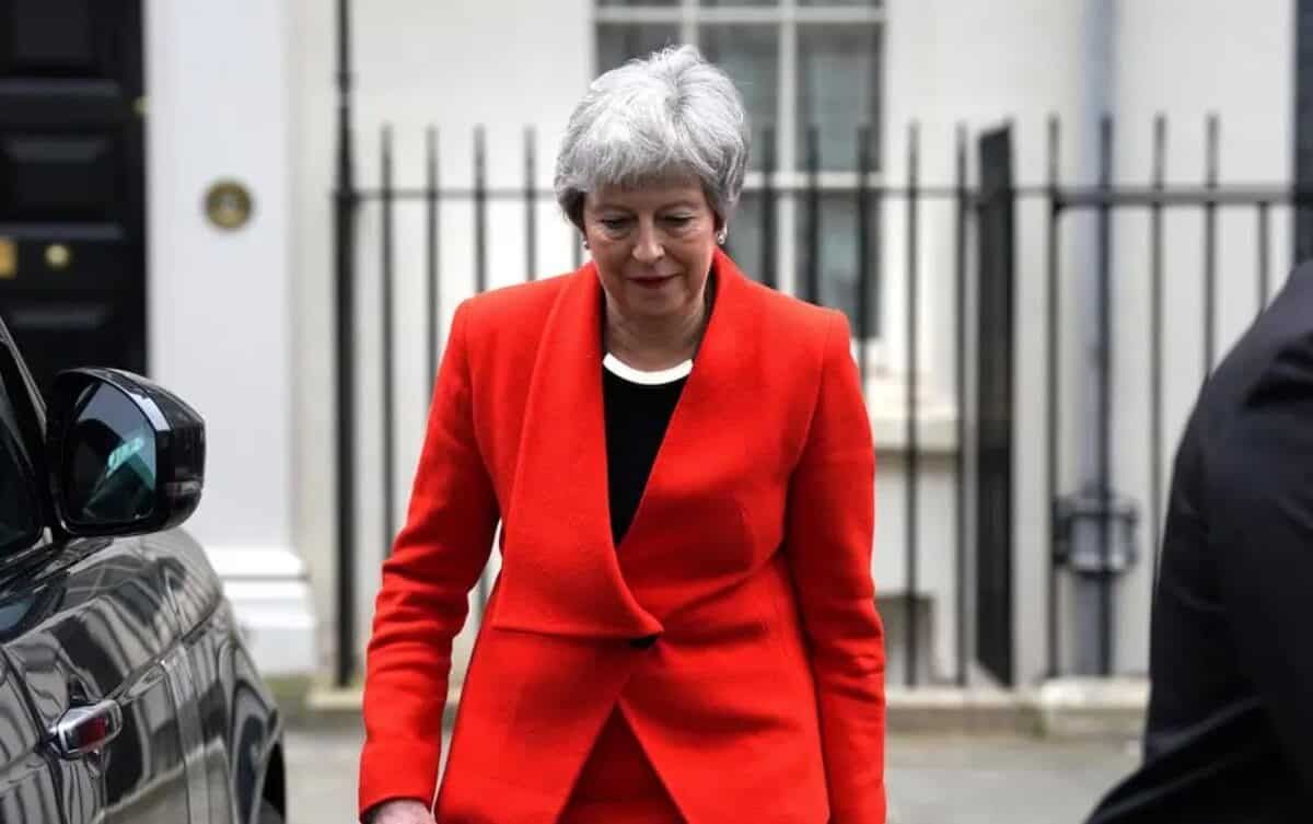 Theresa May announces decision to quit Parliament